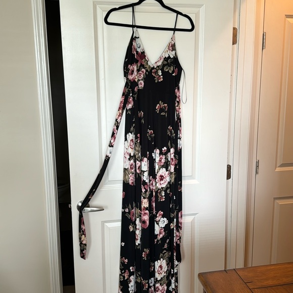 Windsor | Dresses | Windsor Black Dress With Flowers | Poshmark